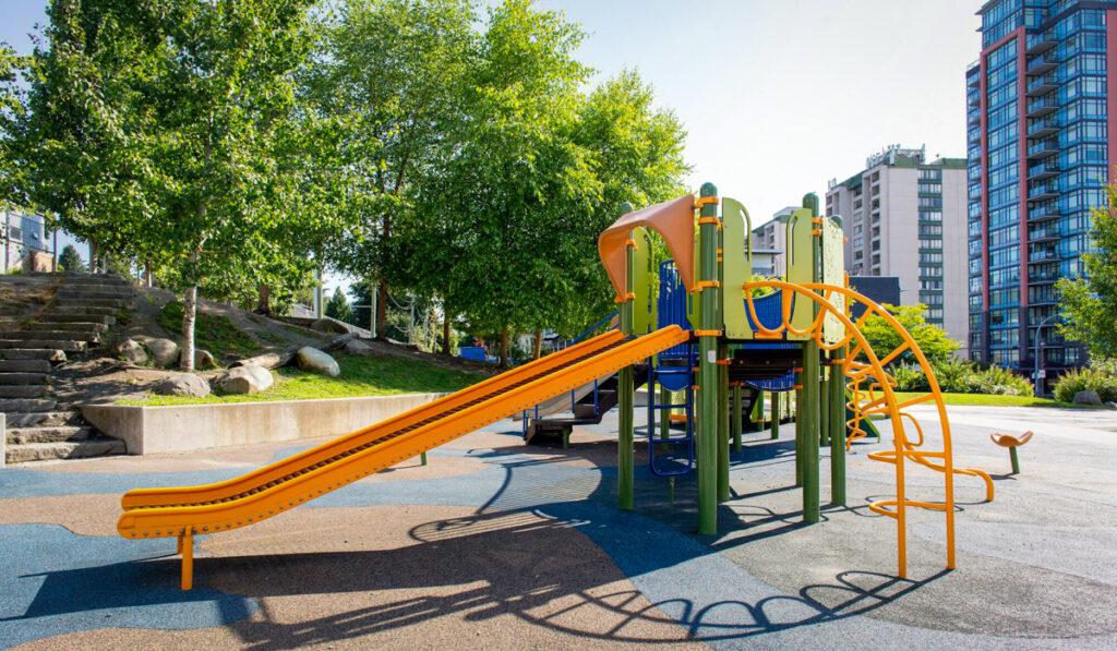 École Qayqayt Elementary 1 - Habitat Systems